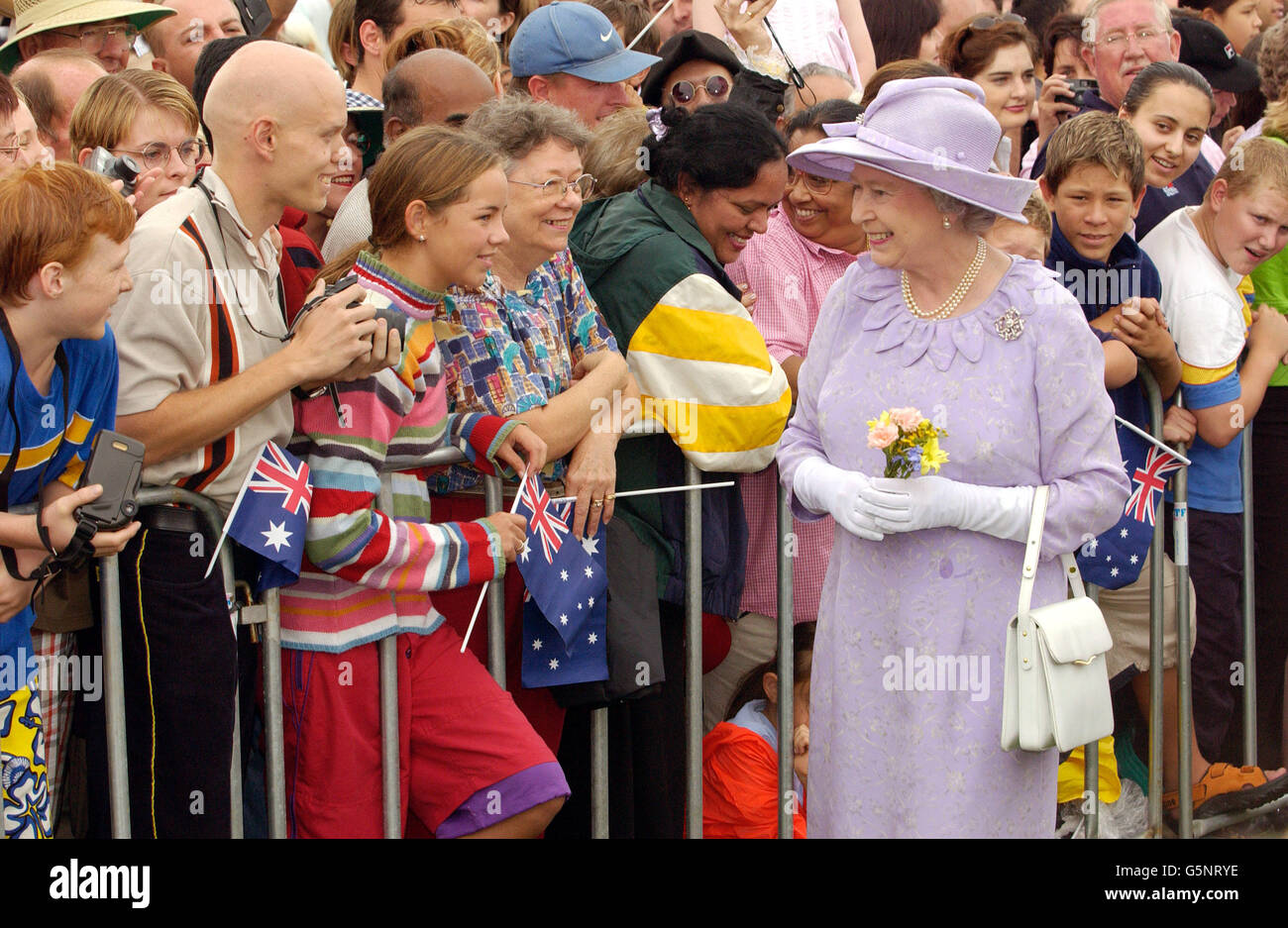 Queen elizabeth ii visiting australia hi-res stock photography and ...