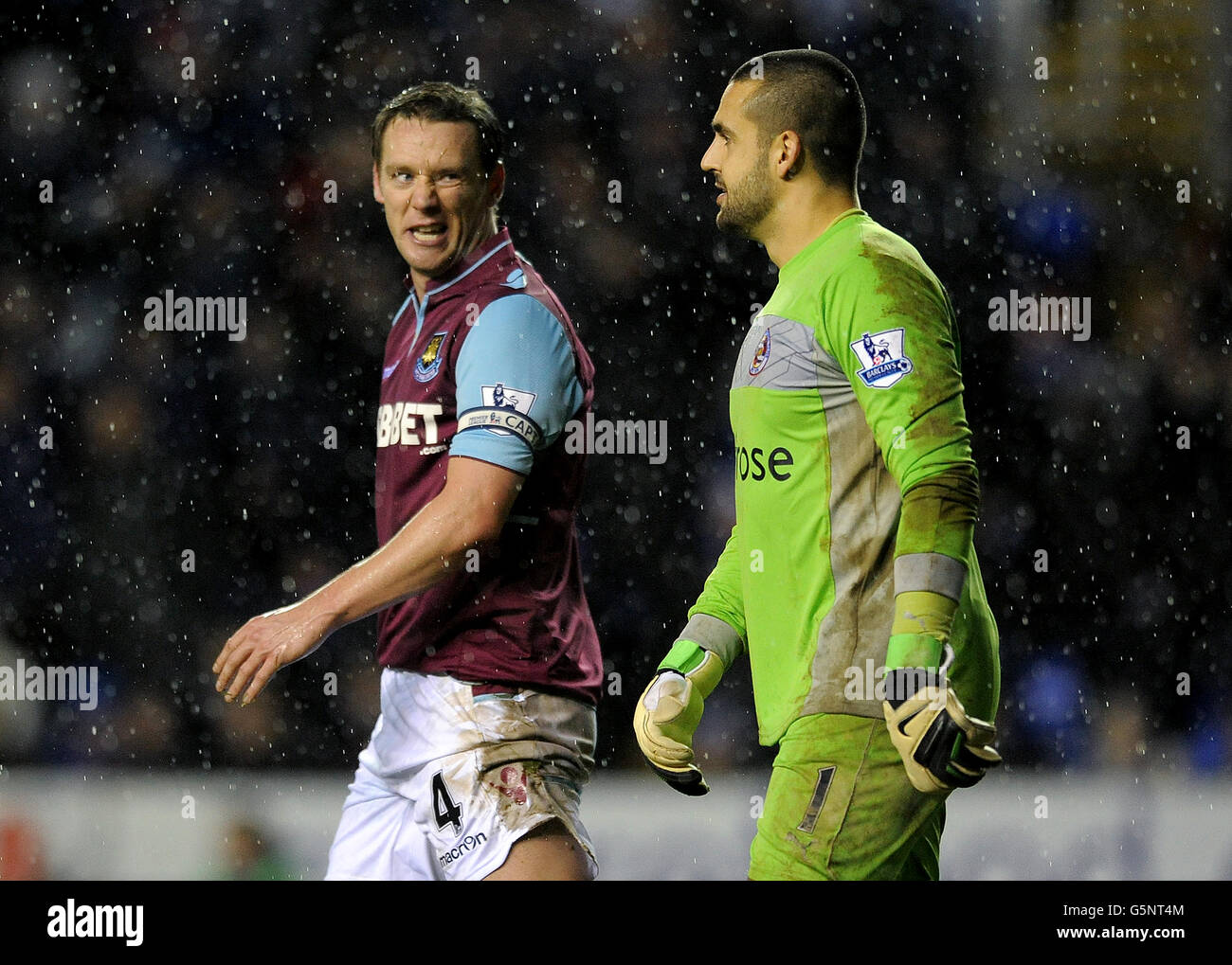 Reading goalkeeper adam federici hi-res stock photography and images ...