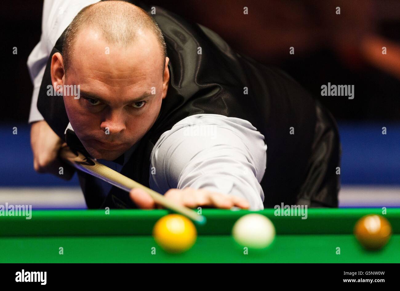 Stuart Bingham in action against Ali Carter during the William Hill UK ...