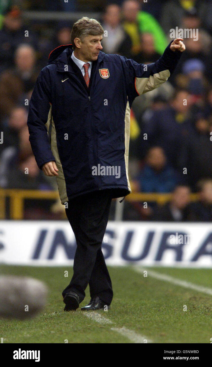 Football manager coat hi-res stock photography and images - Alamy