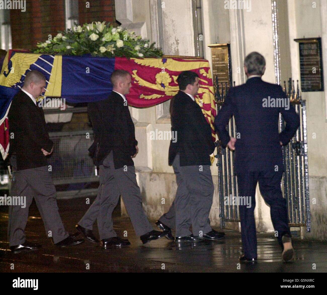 Princess Margaret's coffin being carried into the Queen's Chapel in St ...
