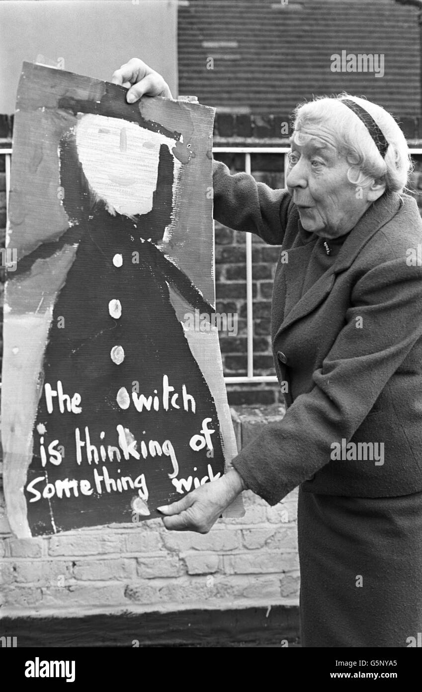 British Artist Dame Laura Knight High Resolution Stock Photography and ...