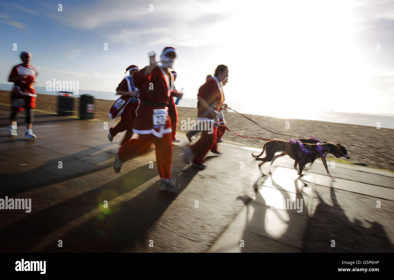Some two thousand people competing in santa run in southsea hi-res ...