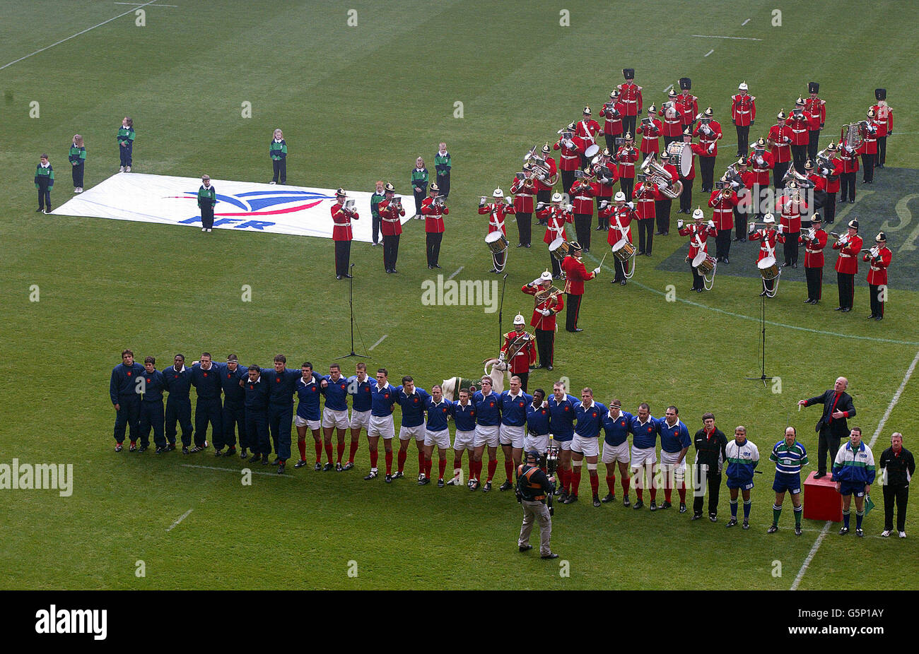 Singing sport rugby union hi-res stock photography and images - Alamy