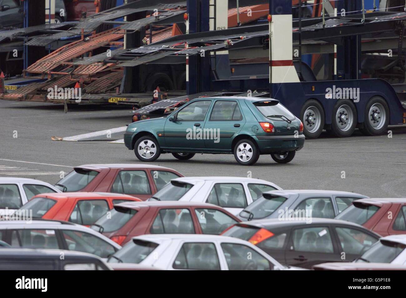 100 loading hi-res stock photography and images - Alamy