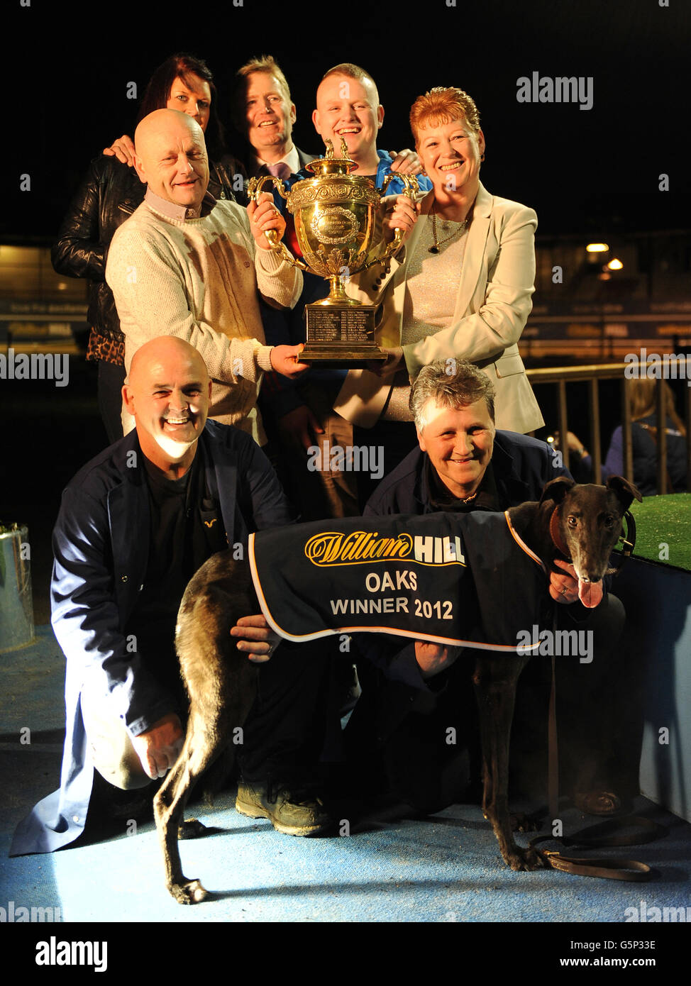 Greyhounds - Williamhill.com Oaks - Final - Wimbledon Greyhound Stadium ...