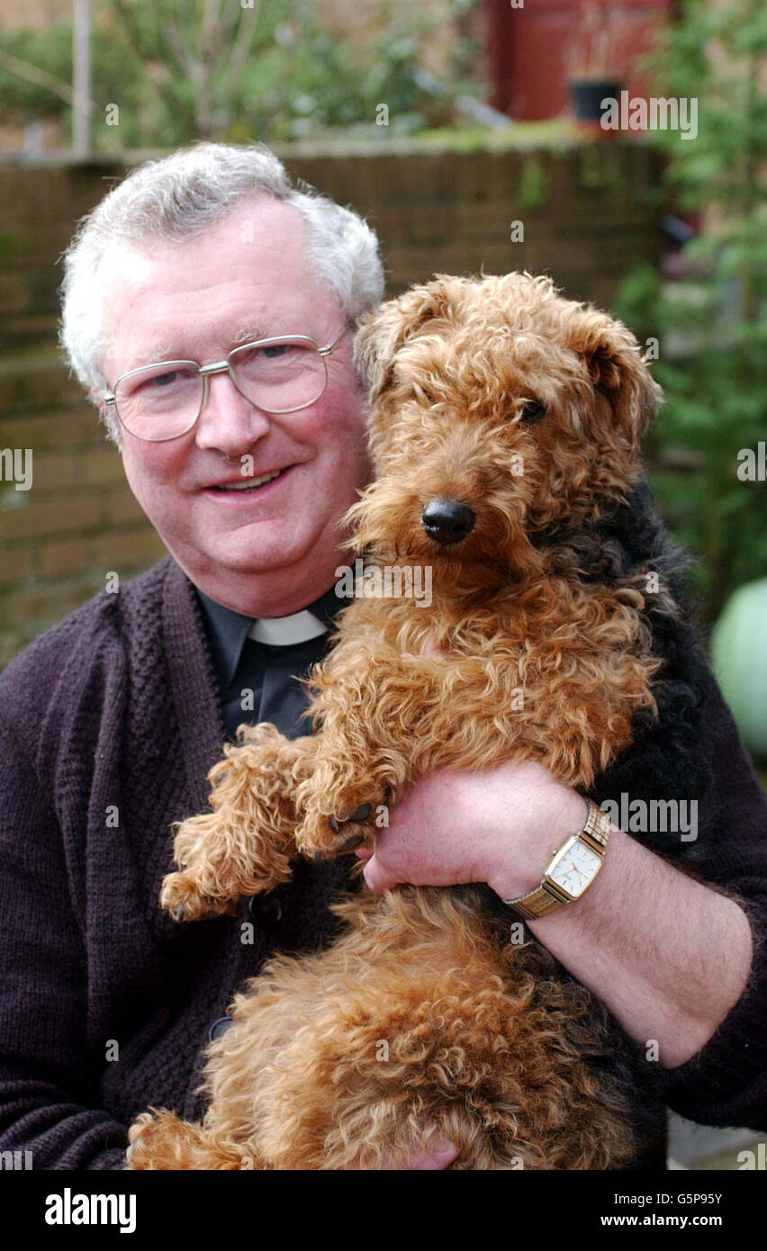 Father lloyd of st peters church hi-res stock photography and images ...