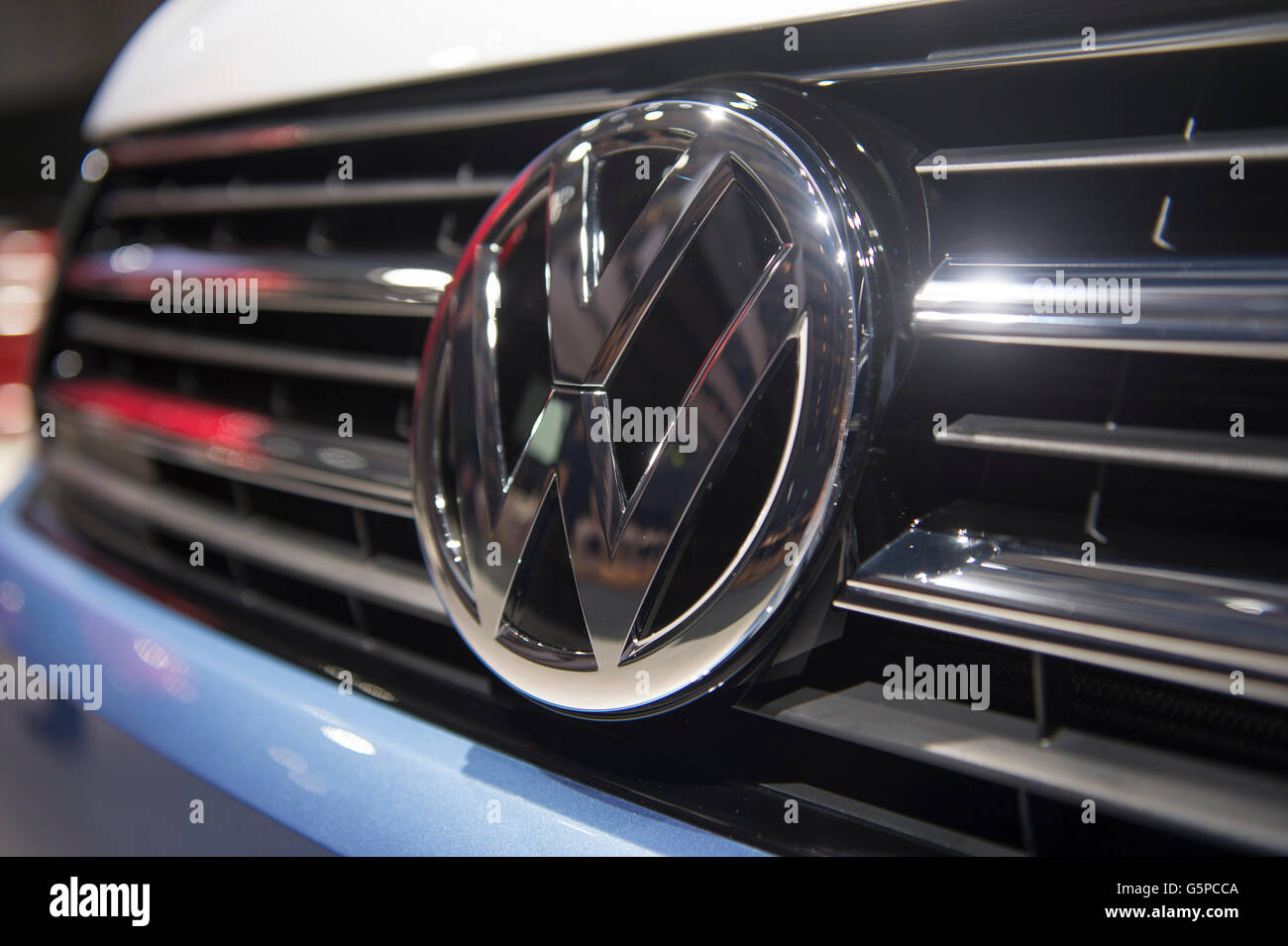 Hannover, Germany. 22nd June, 2016. A VW-logo shines on aVW transporter ...