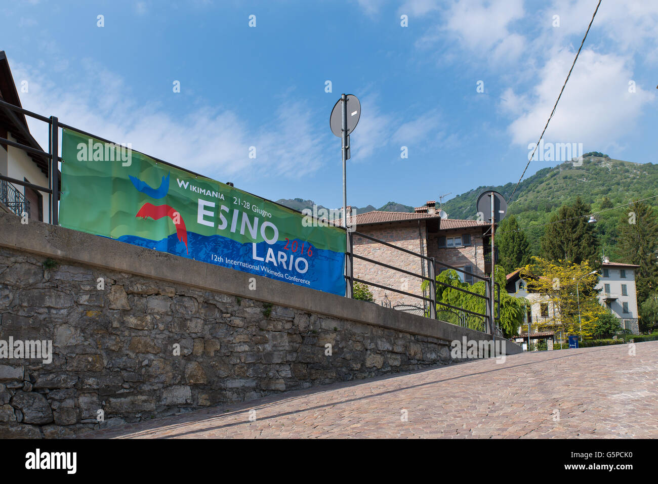 Lago lario hi-res stock photography and images - Alamy