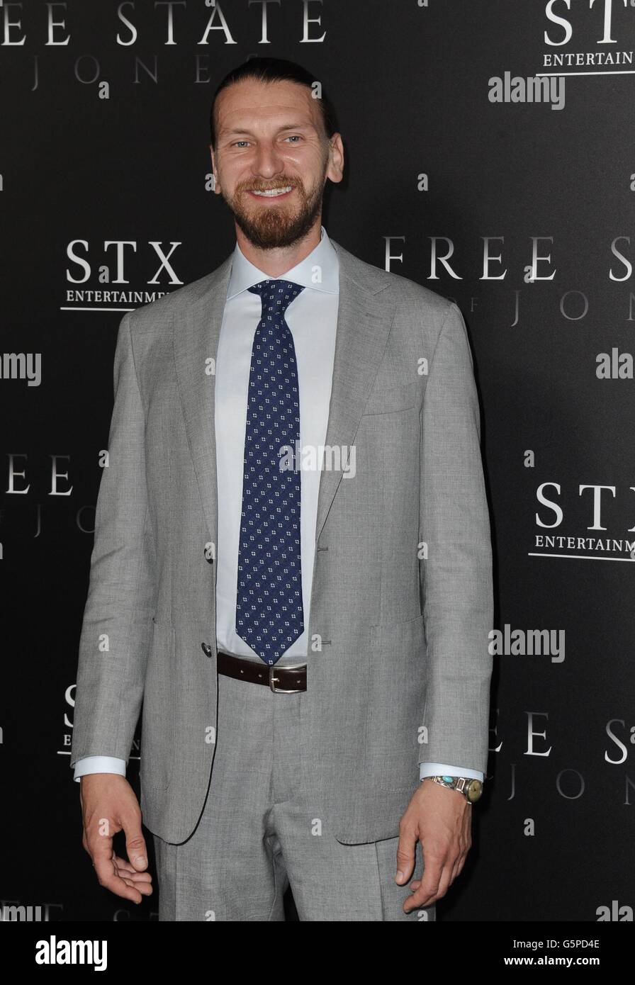 Los Angeles, CA, USA. 21st June, 2016. Bill Tangradi at arrivals for ...