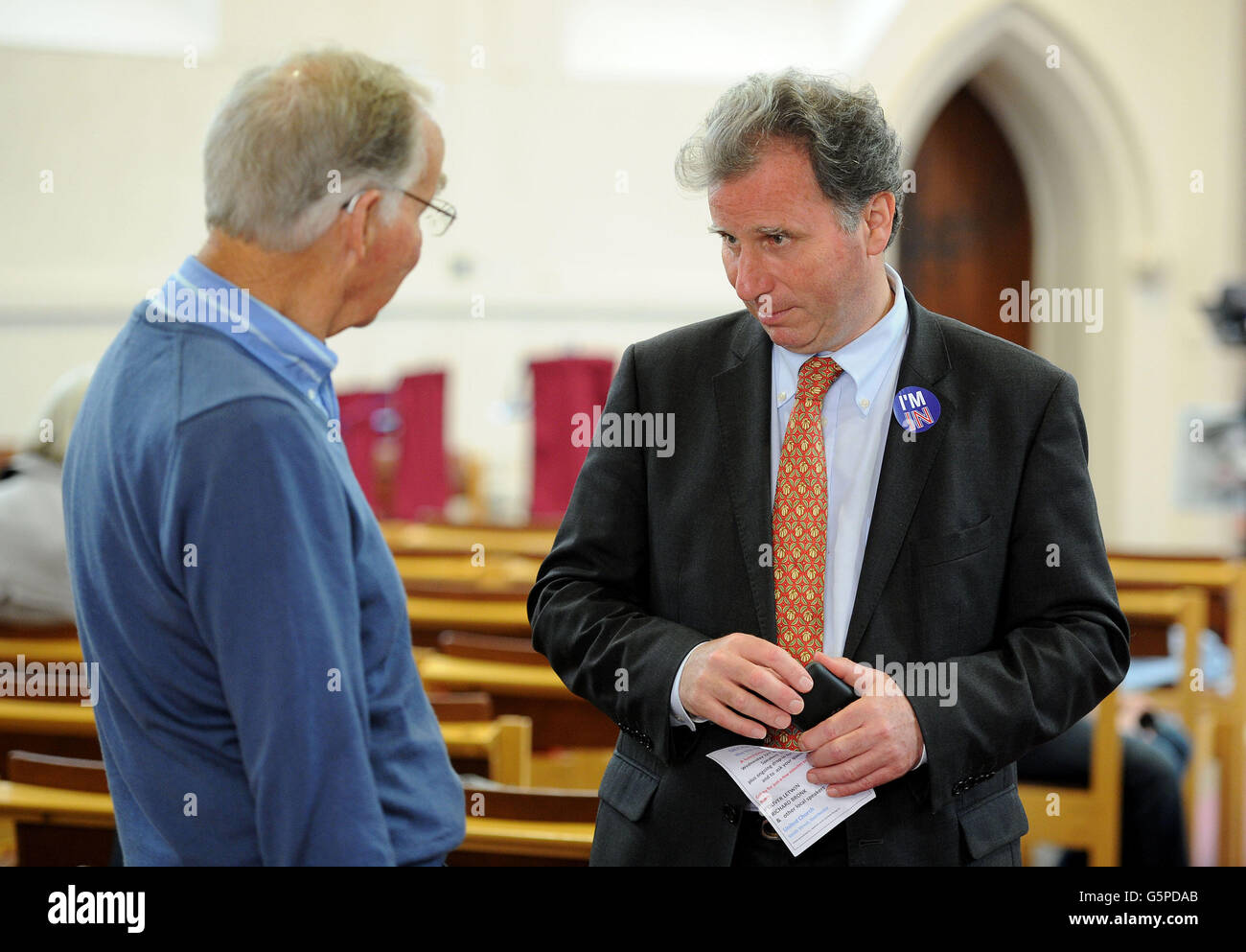 Oliver lancaster hi-res stock photography and images - Alamy