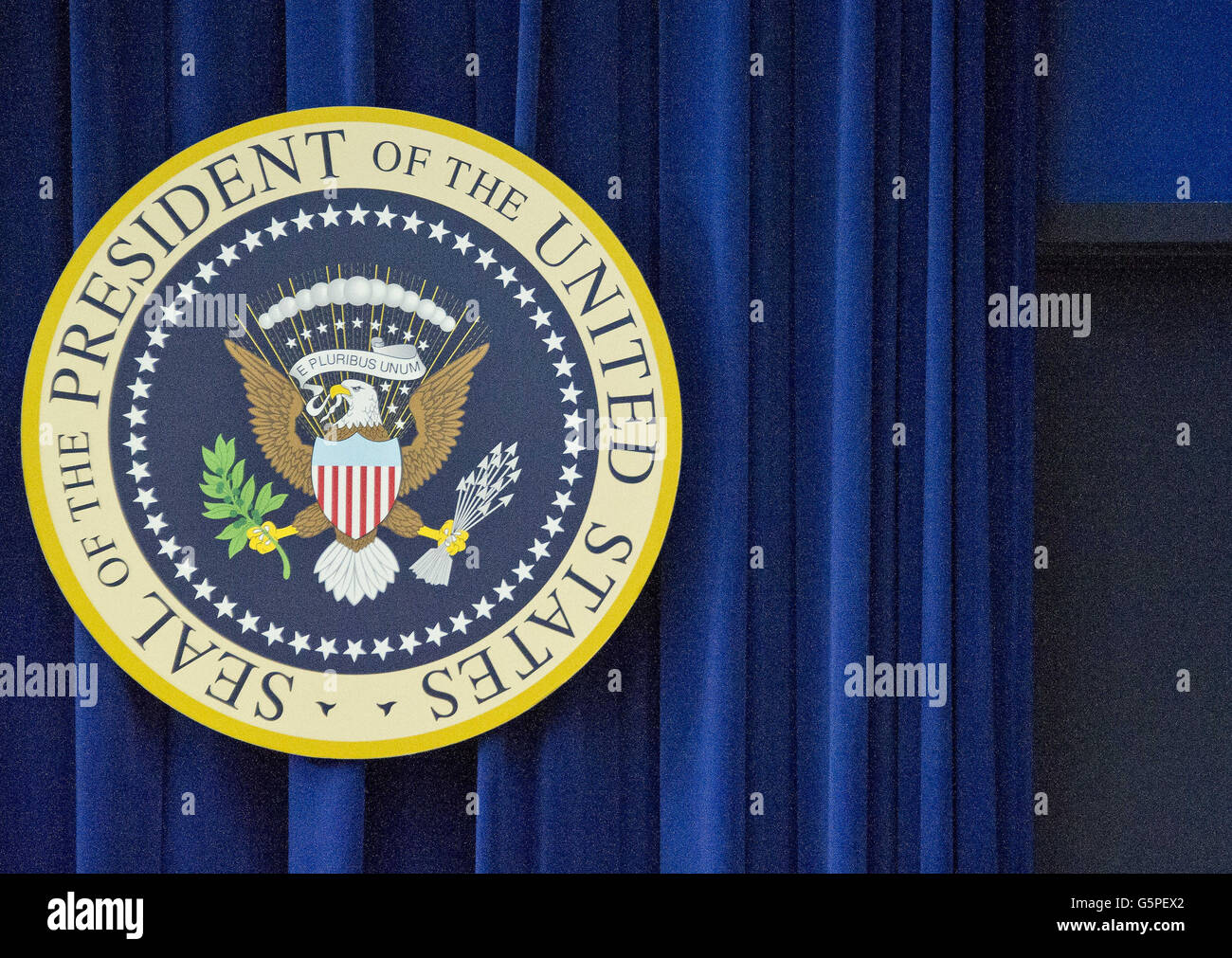 Seal of the president of the united states hi-res stock photography and ...
