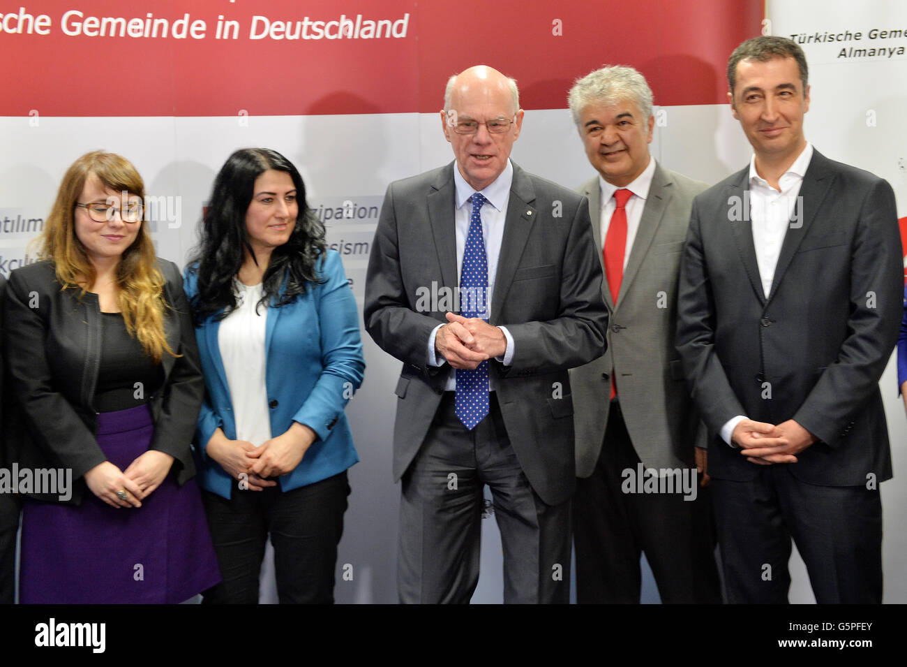 President of the German Bundestag, Norbert Lammert (C), and members of ...