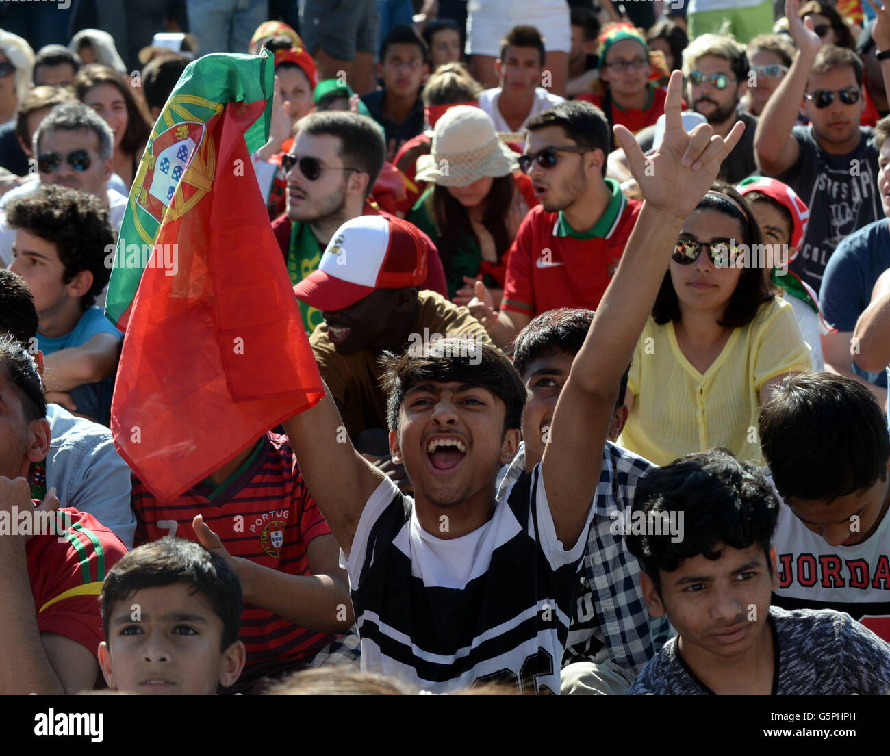 Portugal supporters hi-res stock photography and images - Alamy