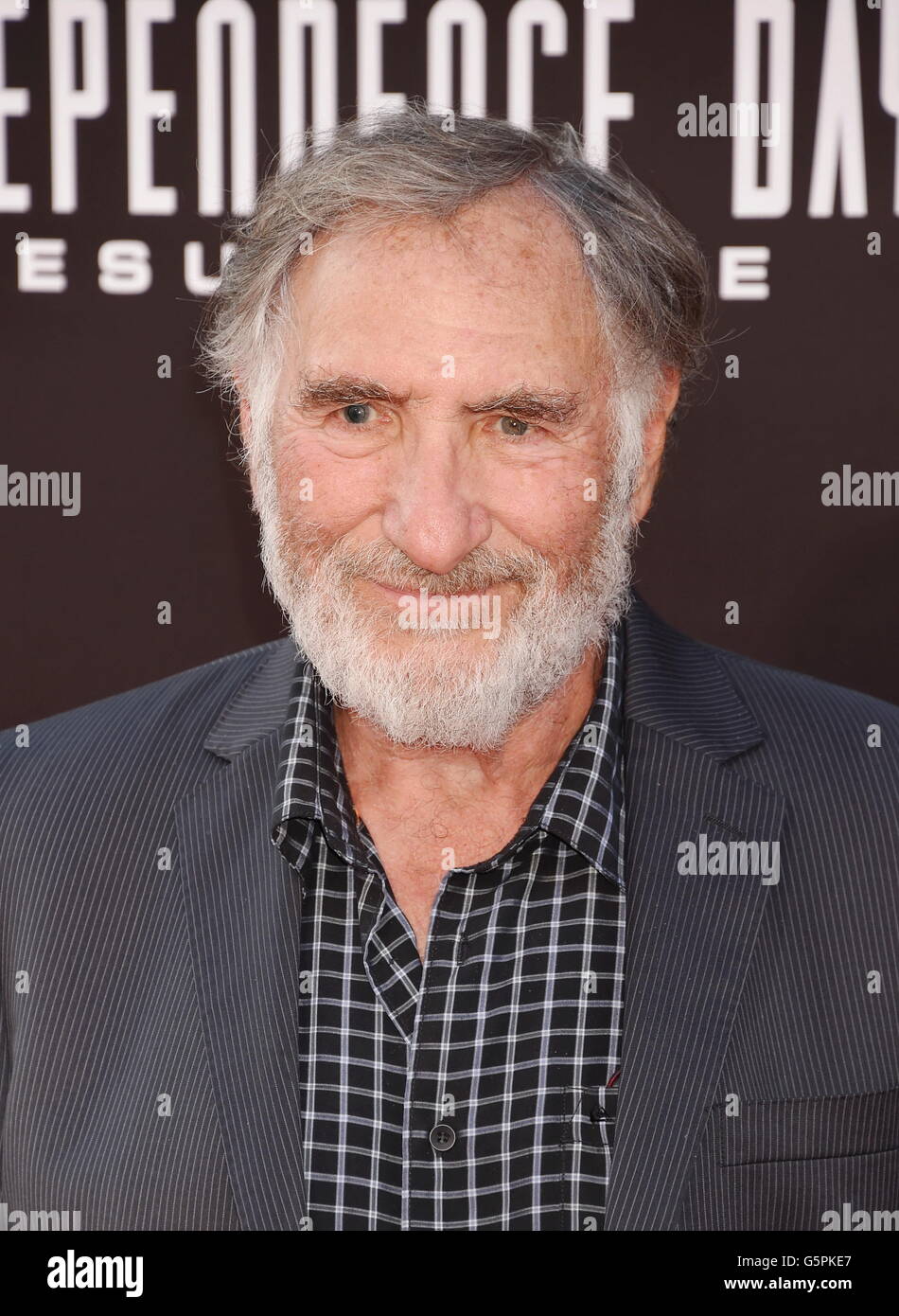 Judd hirsch hi-res stock photography and images - Alamy