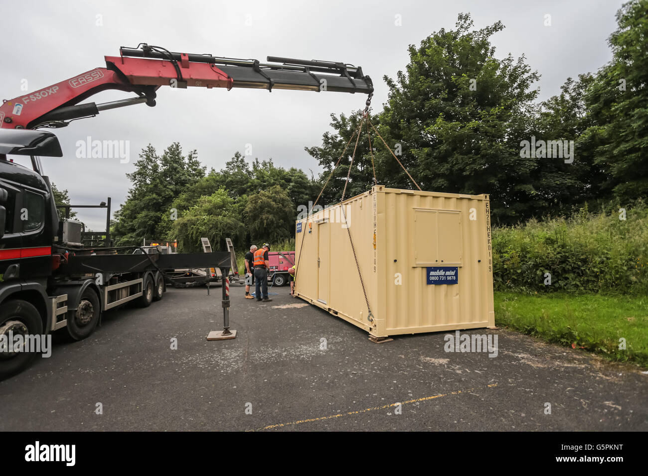 Polling booth uk hi-res stock photography and images - Alamy