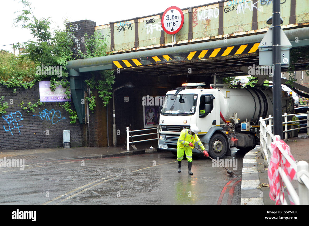 Latchmere hi-res stock photography and images - Alamy