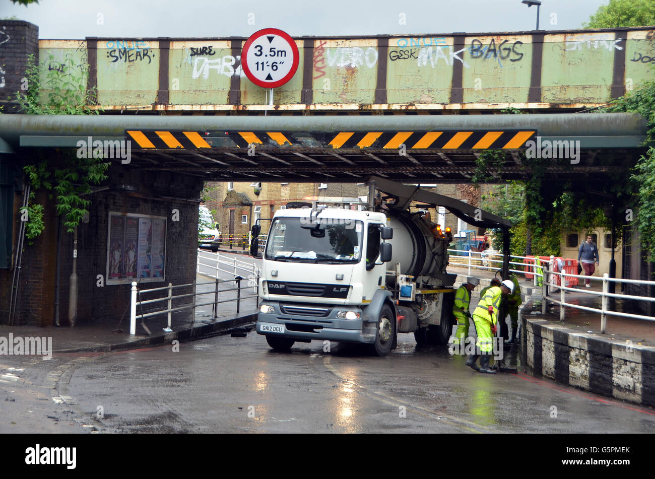 Latchmere hi-res stock photography and images - Alamy