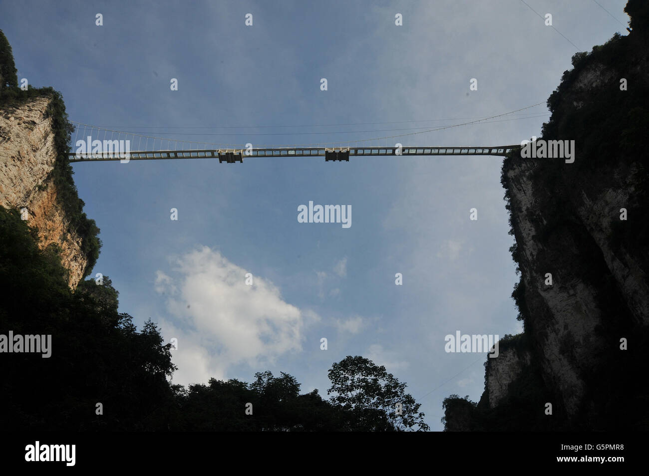 Zhangjiajie national forest park bridge hi-res stock photography and ...