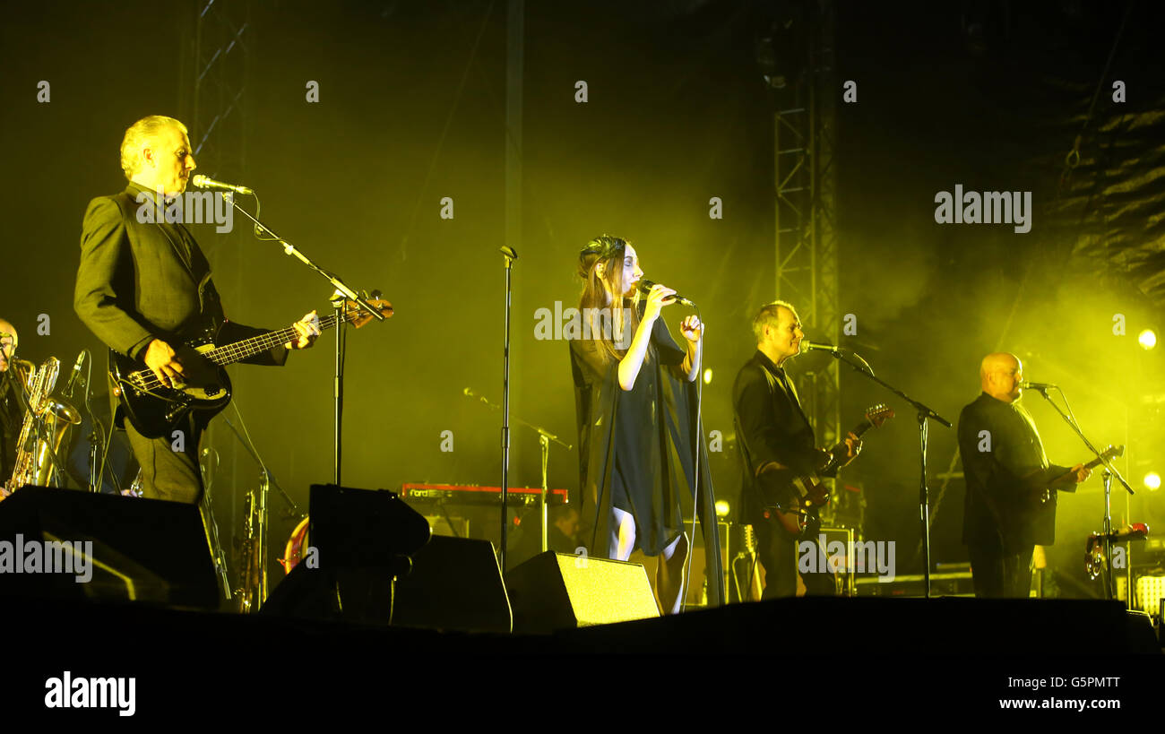 Polly jean harvey hi-res stock photography and images - Alamy