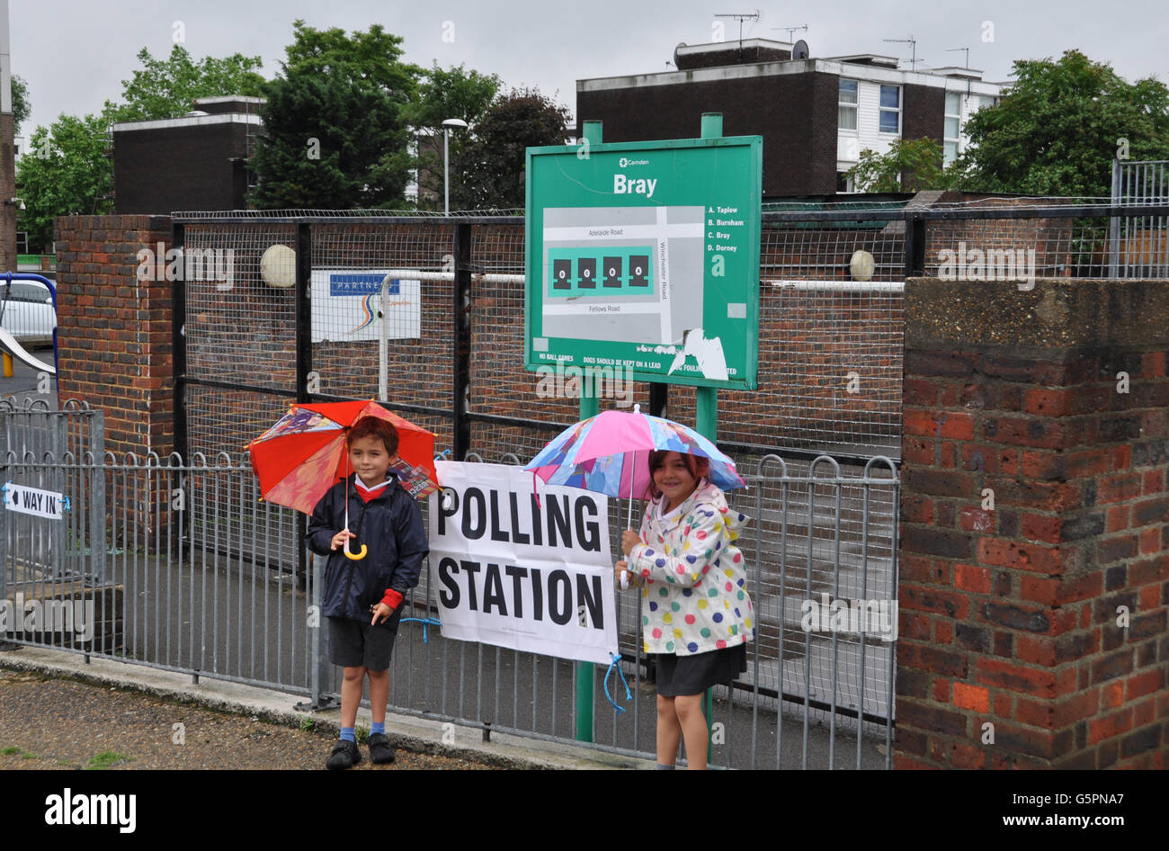 Country polling station uk hi-res stock photography and images - Alamy