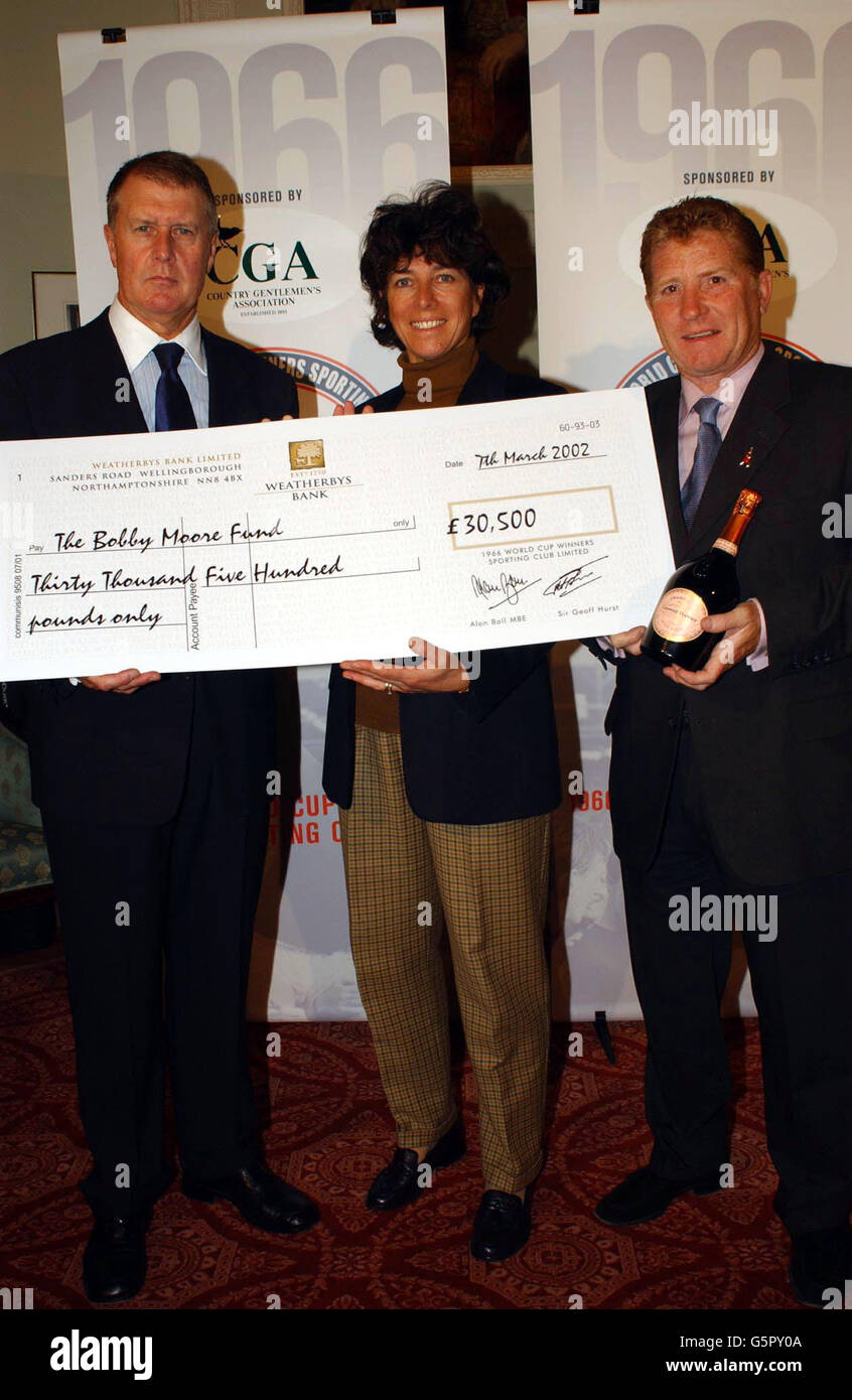 Bobby moore and stephanie hi-res stock photography and images - Alamy