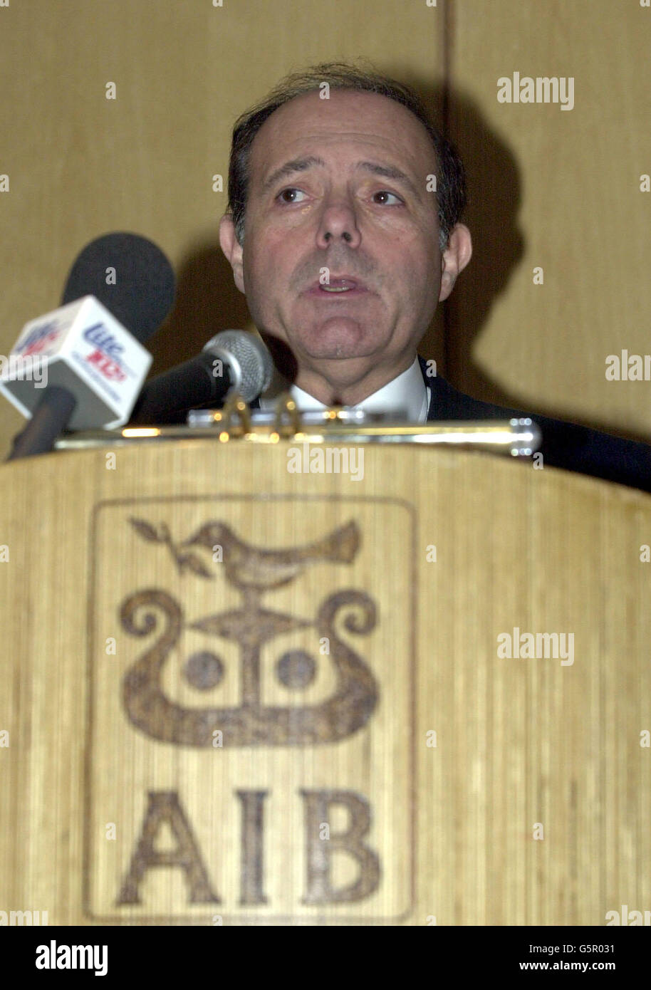 Bank press hi-res stock photography and images - Alamy