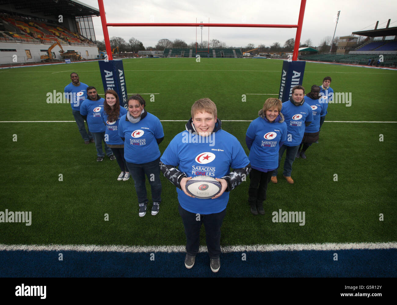 Saracens rugby club match day volunteers hi-res stock photography and ...