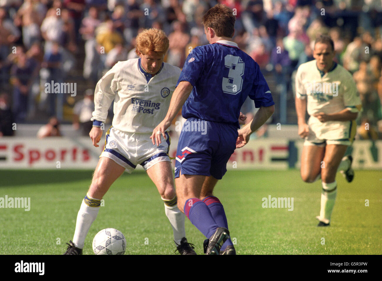Leeds united captain gordon strachan hi-res stock photography and ...
