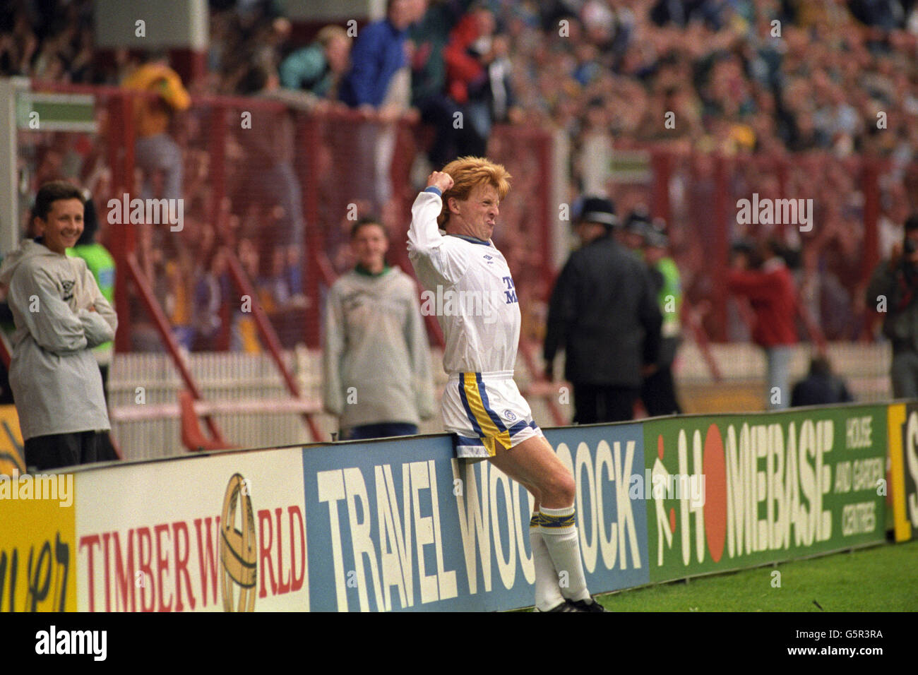 Football laughing laugh humour hi-res stock photography and images - Alamy