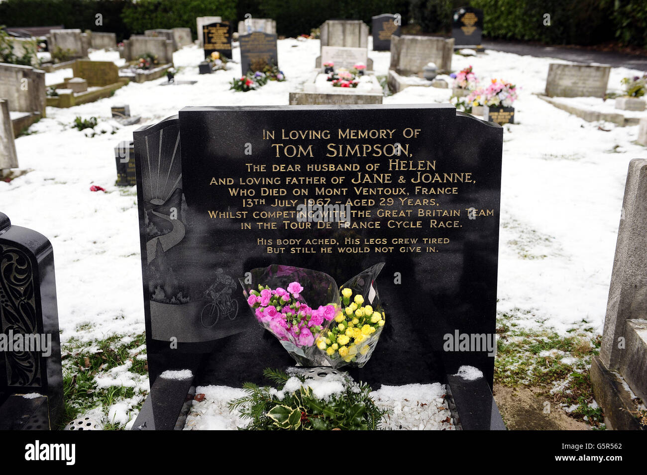 Cycling - Tommy Simpson Grave - Harworth Cemetery Stock Photo - Alamy