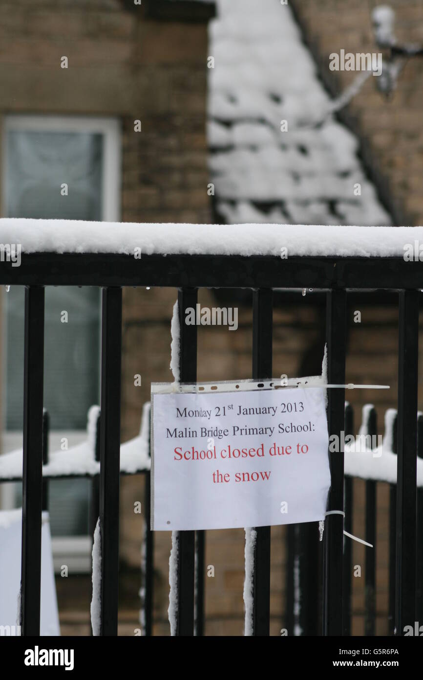 A sign on the gates of Malin Bridge Primary School in Sheffield telling ...