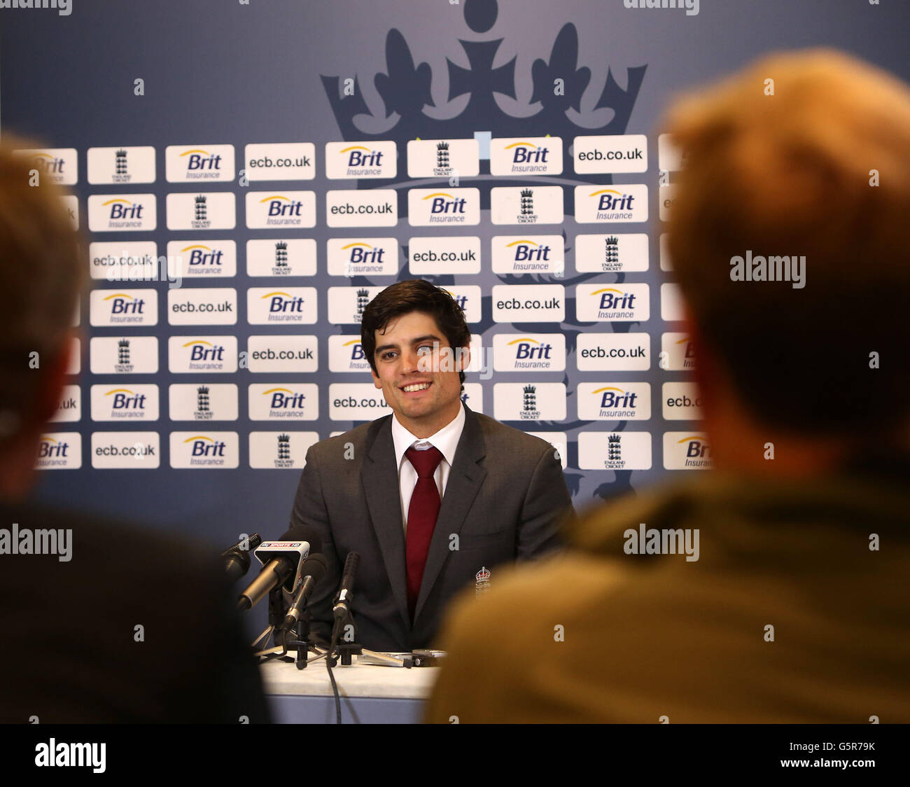 Cricket - England Press Conference - Heathrow Sofitel Stock Photo - Alamy