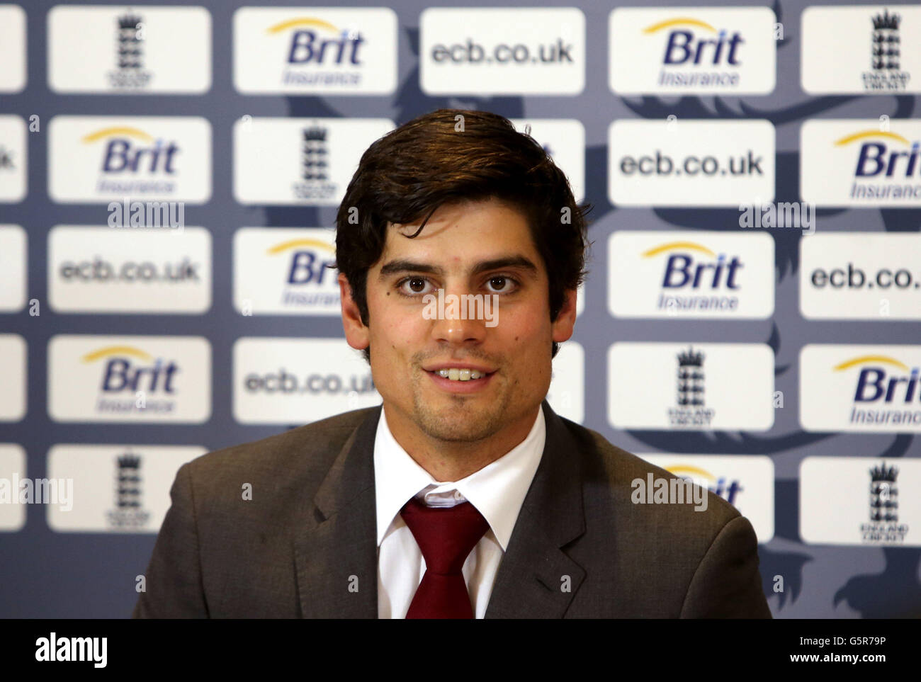 Cricket - England Press Conference - Heathrow Sofitel Stock Photo - Alamy