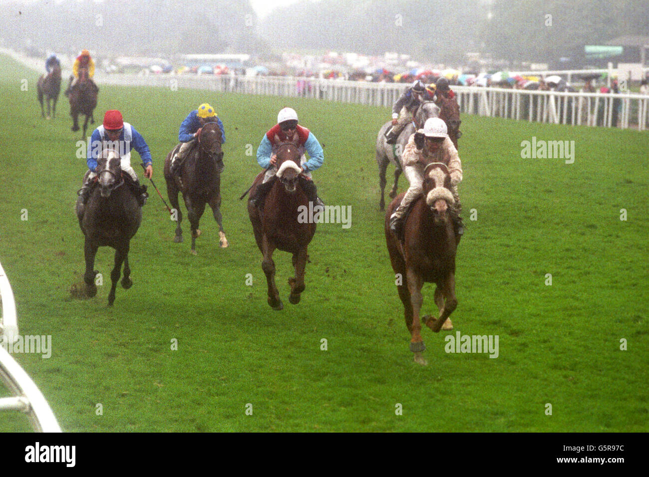 Horse racing queen elizabeth stakes ascot hi-res stock photography and ...