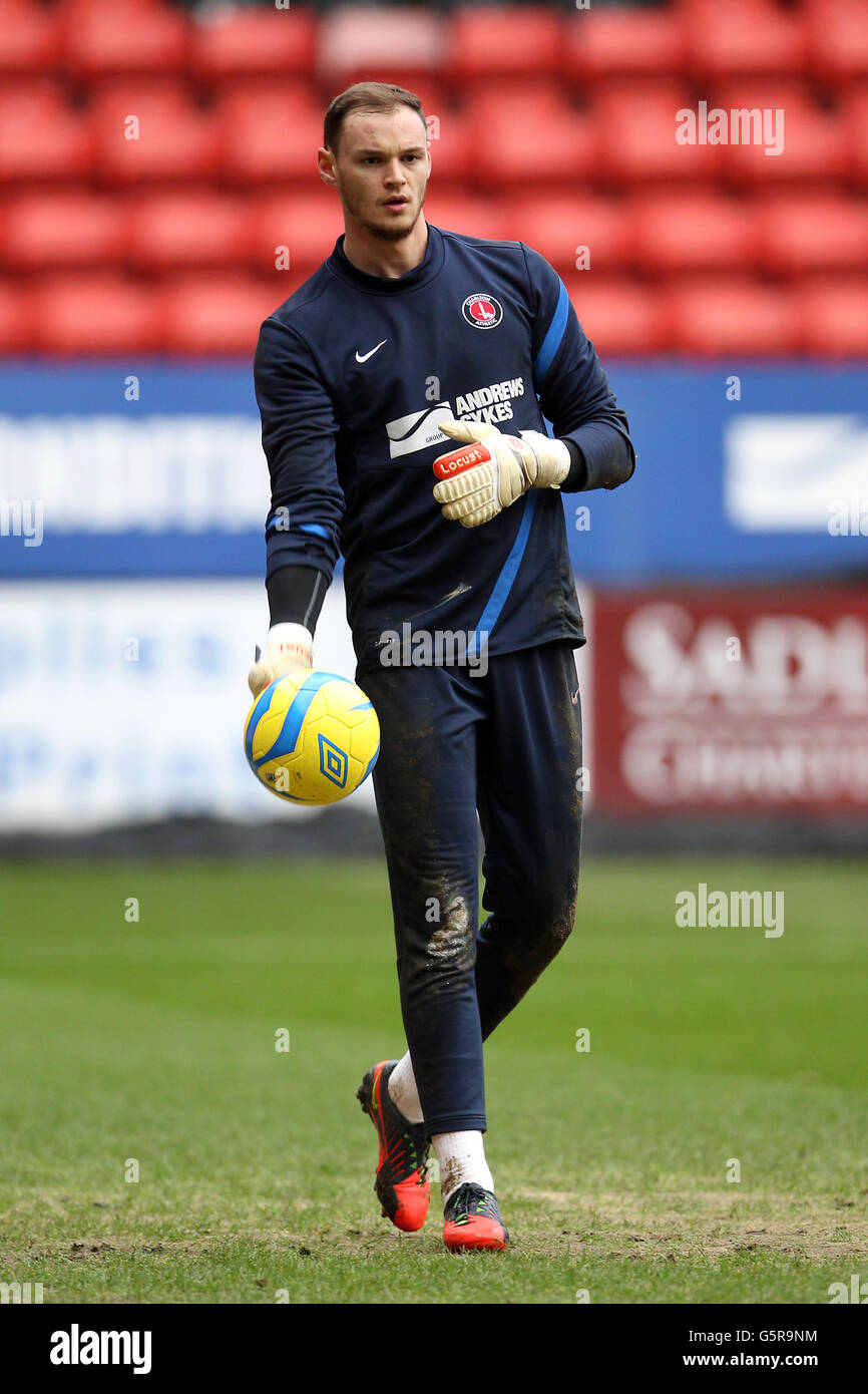 Charlton athletic goalkeeper david button hi-res stock photography and ...