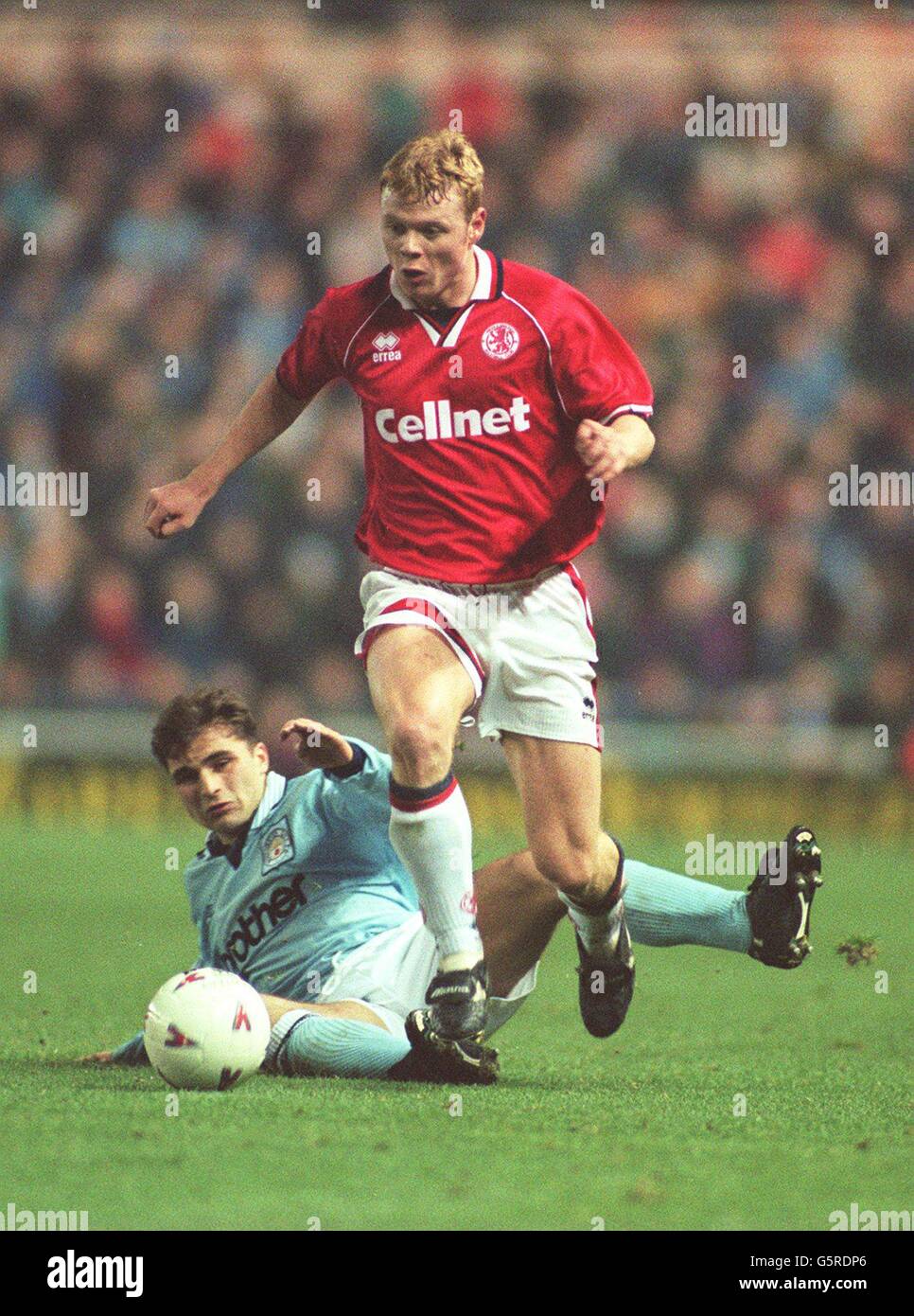Soccer phil stamp leaves man citys georgi kinkladze stranded hi-res ...