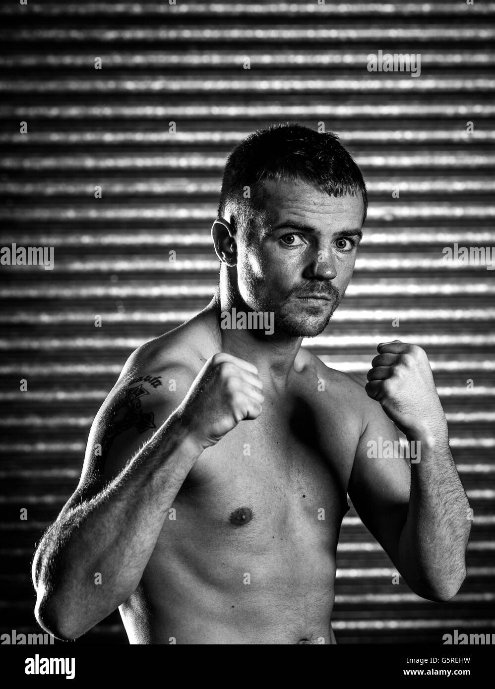 Shoot boxing hi-res stock photography and images - Alamy