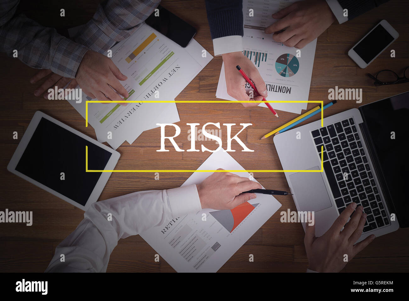 BUSINESS TEAM WORKING OFFICE Risk TEAMWORK BRAINSTORMING CONCEPT Stock ...