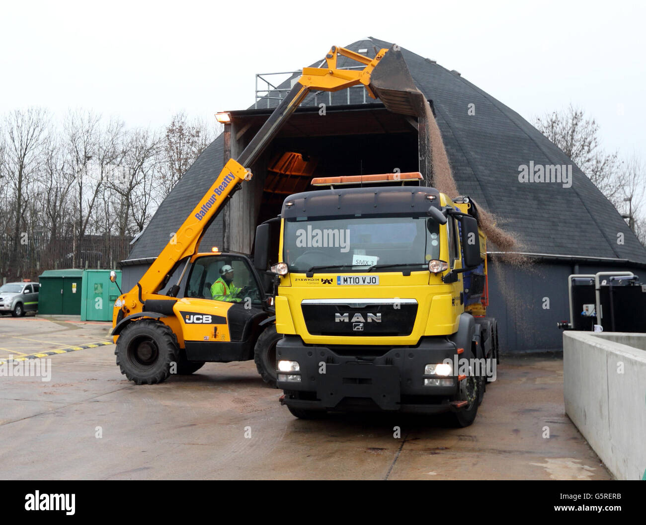 Gritting machines hi-res stock photography and images - Alamy