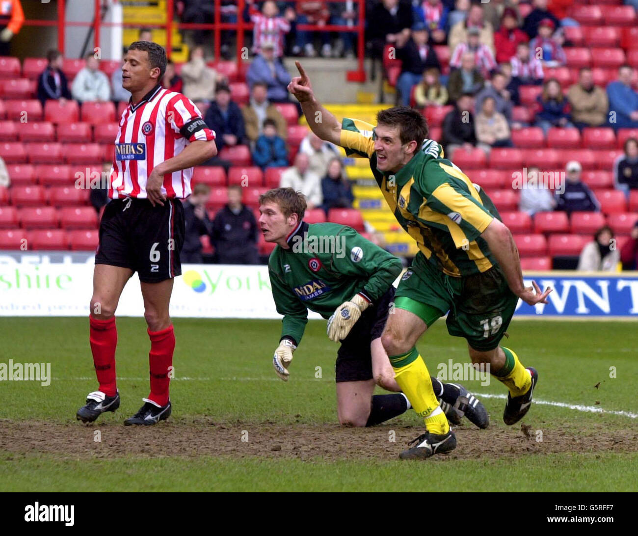 West broms scott dobie hi-res stock photography and images - Alamy