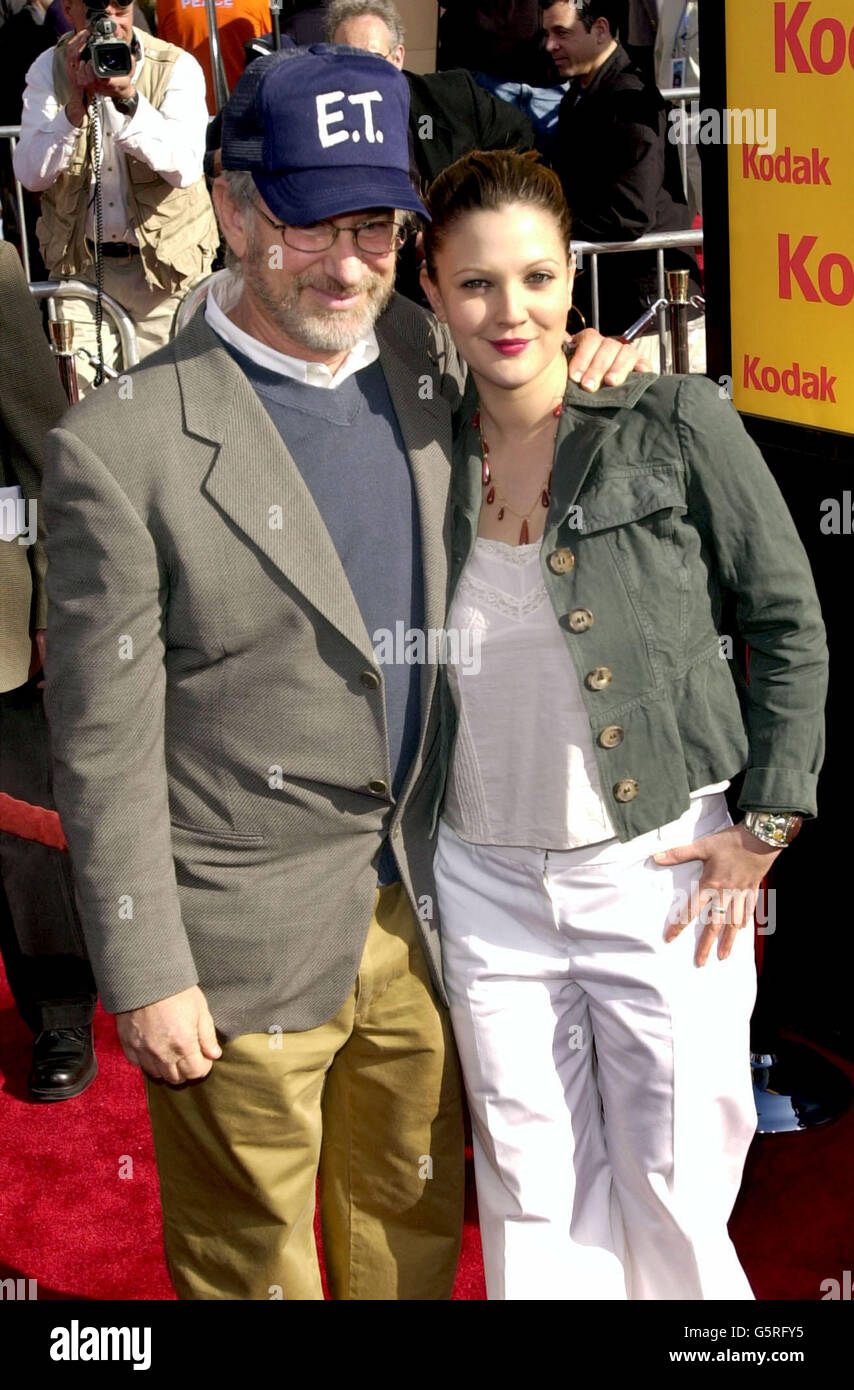 Steven spielberg and drew barrymore hi-res stock photography and images ...