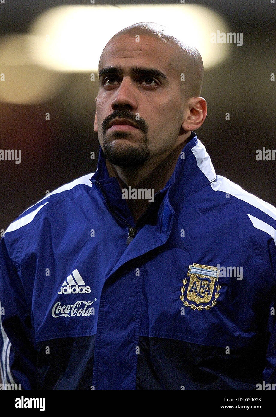 Juan veron chelsea 2003 hi-res stock photography and images - Alamy