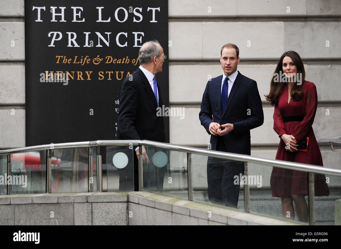 Duchess of Cambridge portrait unveiled Stock Photo - Alamy