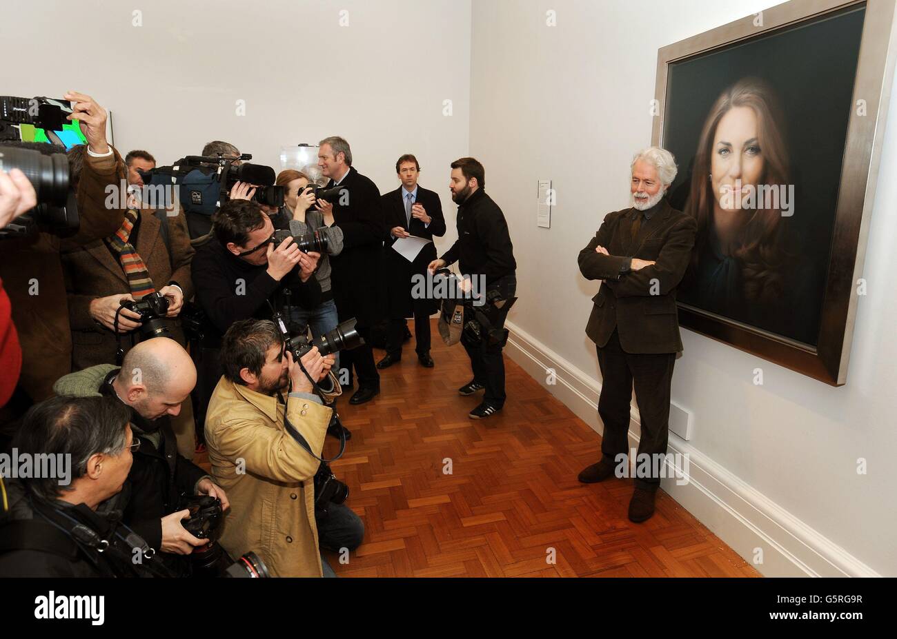 Paul Emsley by his new portrait of the Duchess of Cambridge after its ...