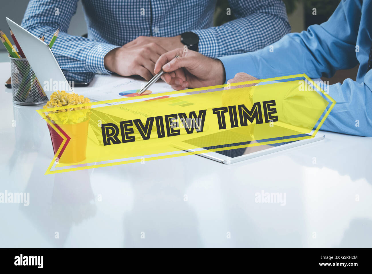 BUSINESS WORKING OFFICE Review Time TEAMWORK BRAINSTORMING CONCEPT ...