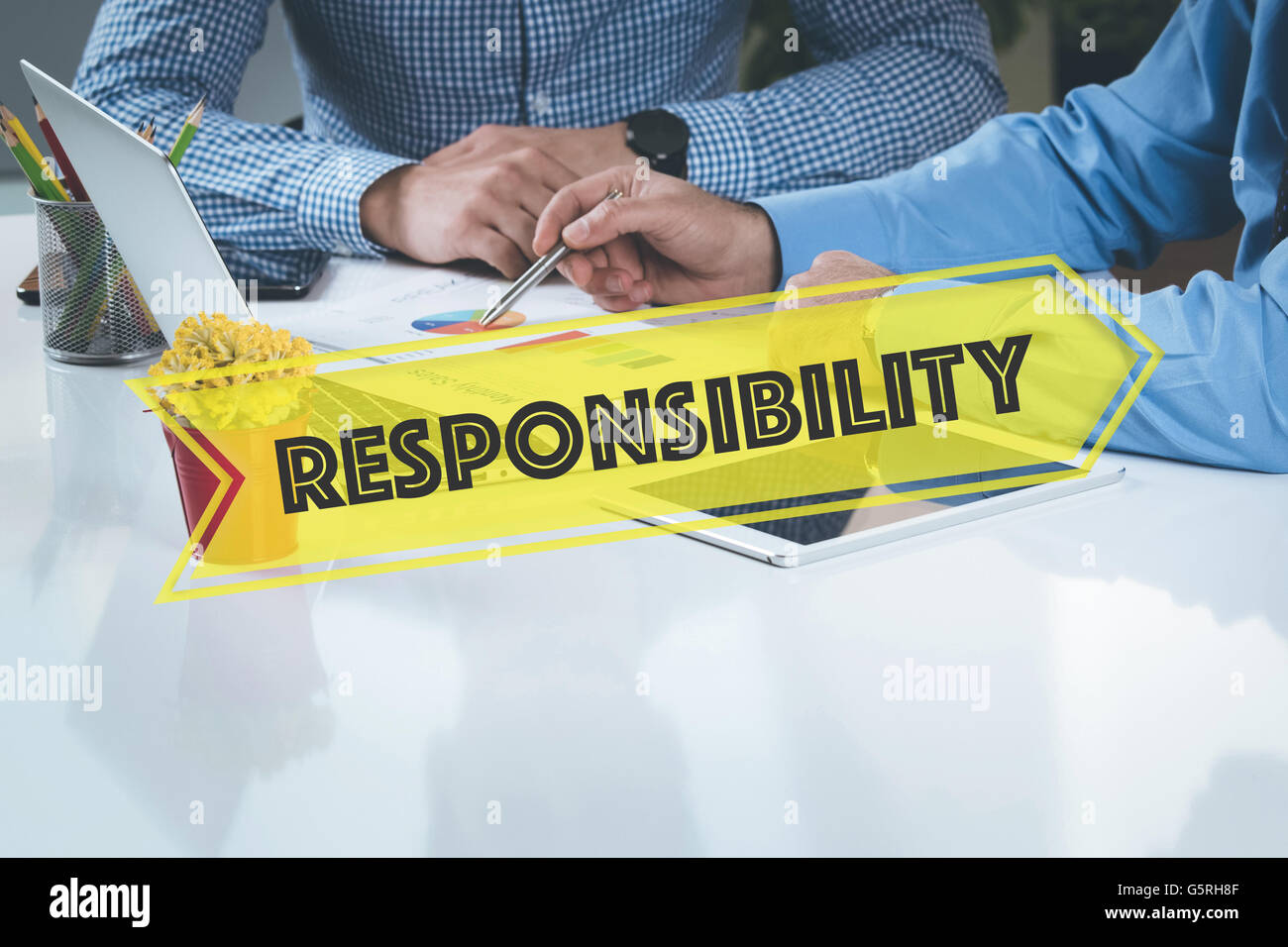 BUSINESS WORKING OFFICE Responsibility TEAMWORK BRAINSTORMING CONCEPT ...