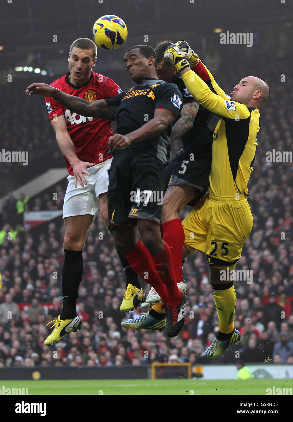 Daniel agger 5 and goalkeeper pepe reina 25 hi-res stock photography ...