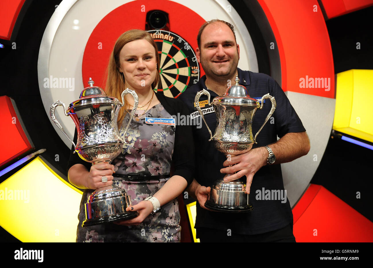 England's Scott Waites celebrates with his trophy alongside the Women's ...