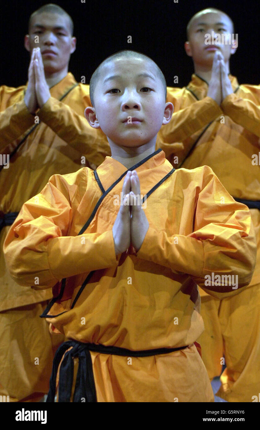 Shao Lin Monks Stock Photo - Alamy